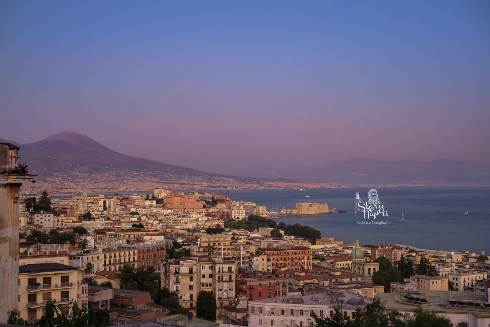 I 20 panorami con il Vesuvio più belli di Napoli