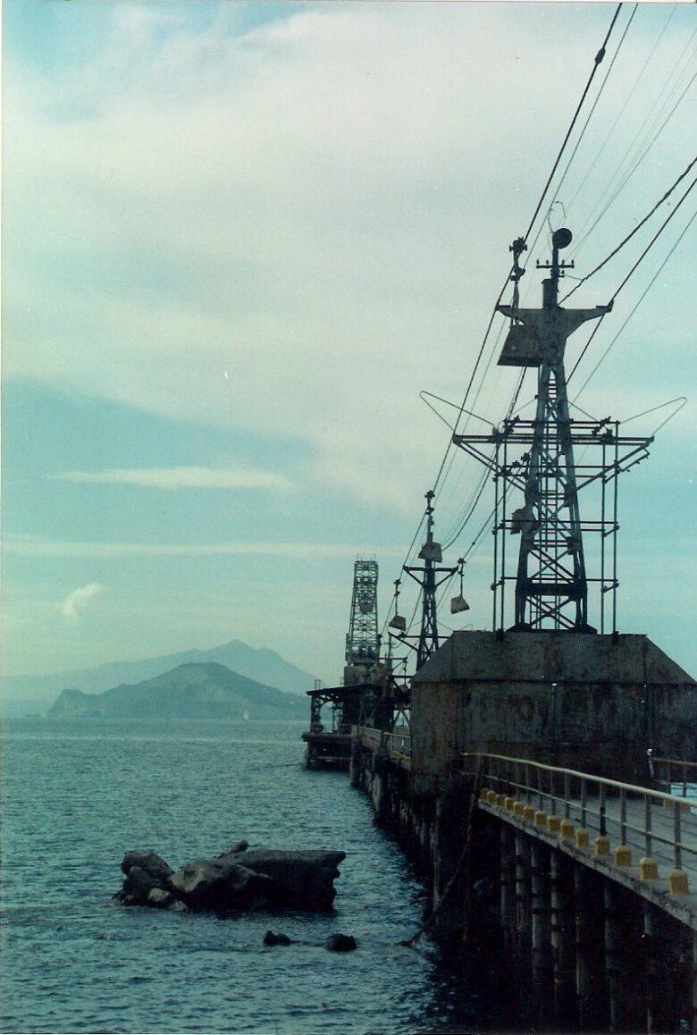 Il Pontile Nord di Bagnoli, storia di un red carpet sul mare