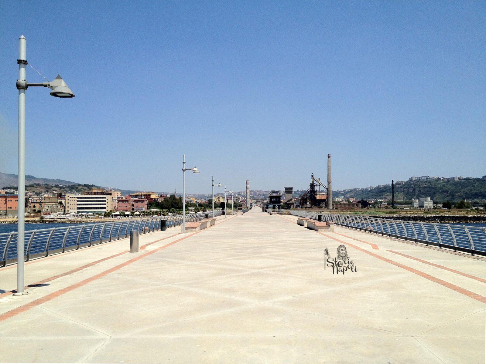 Il Pontile Nord di Bagnoli, storia di un red carpet sul mare